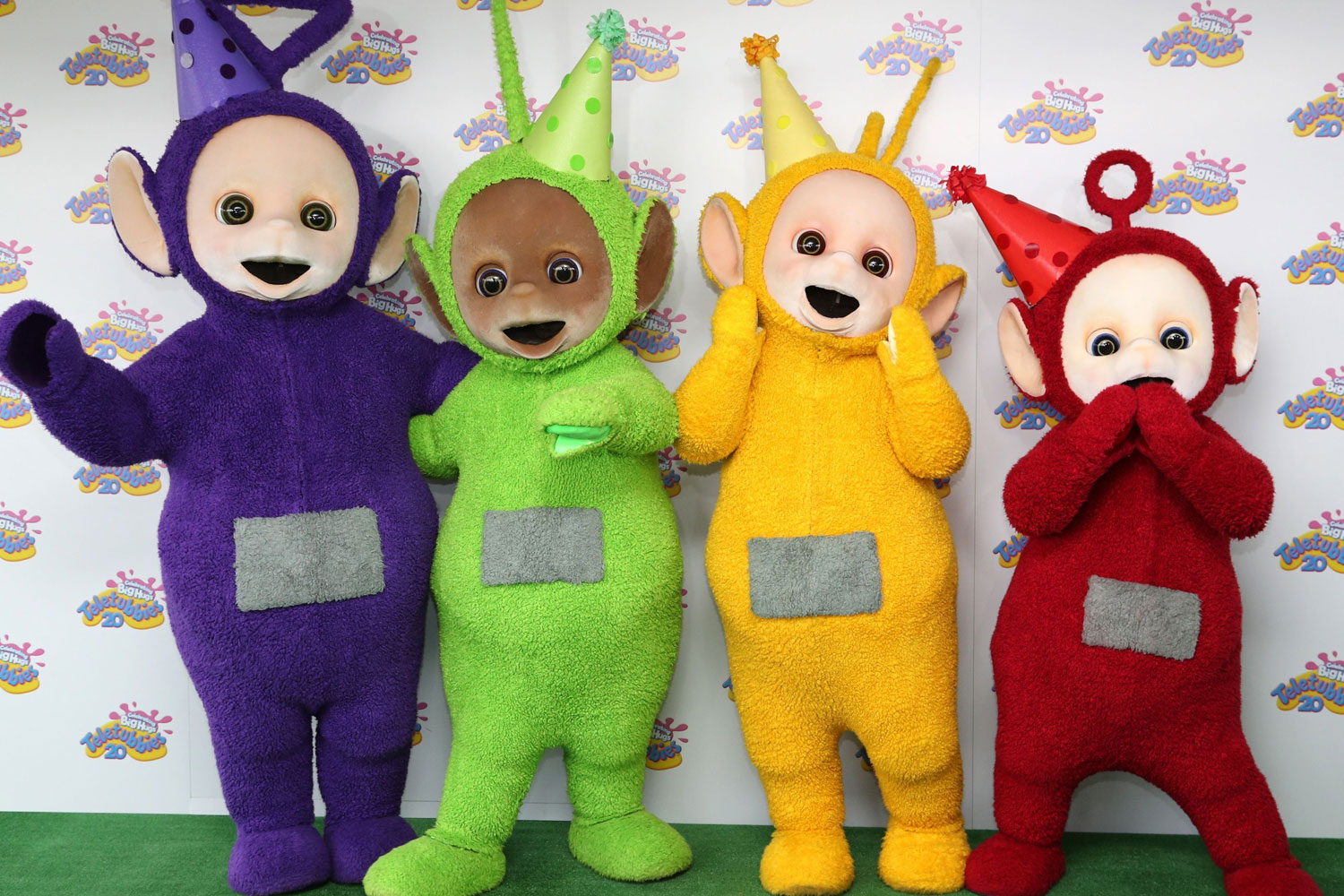 Simon Shelton Barnes, Tinky Winky of Teletubbies dead at 52 | WHO