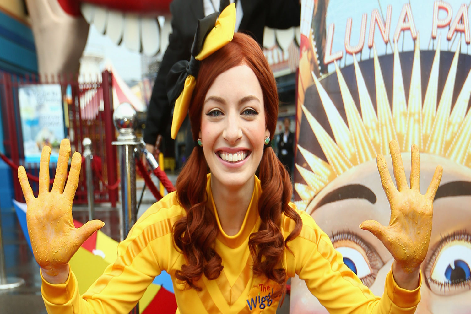 Emma Watkins debuts gorgeous new look in a bridal photoshoot | WHO