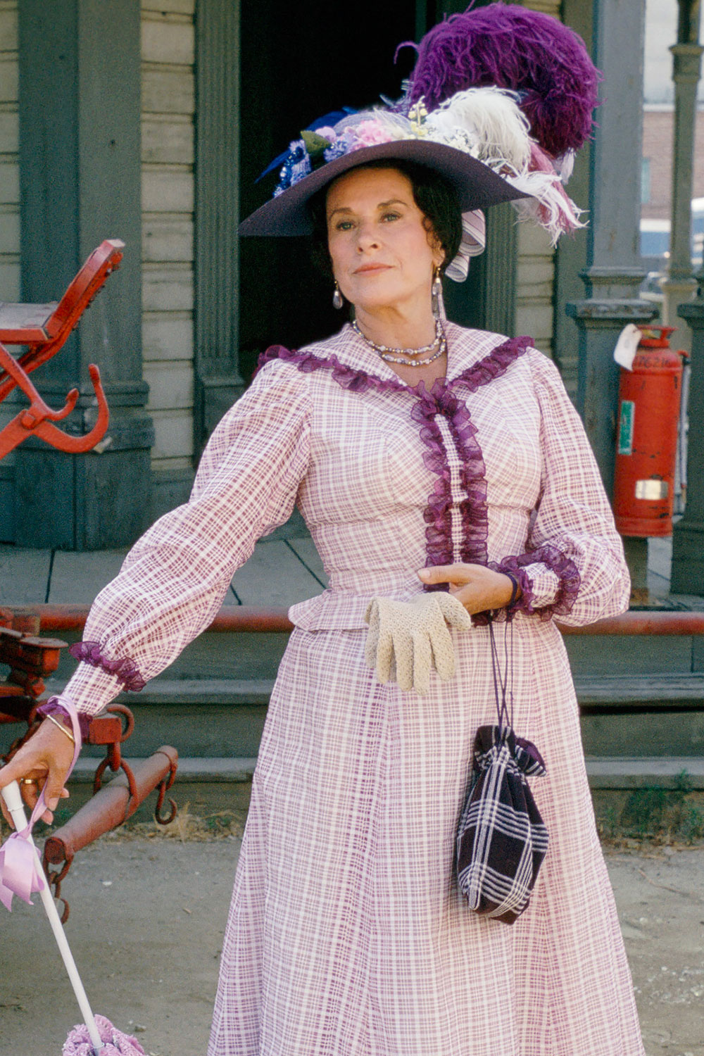 Katherine MacGregor, Who Played Harriet Oleson on Little House on the ...