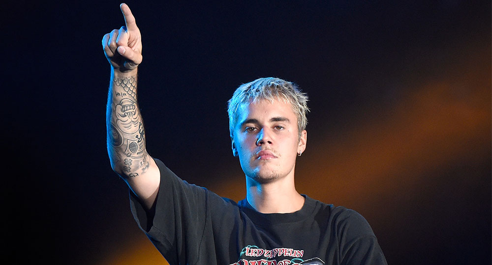 Justin Bieber Breaks Eight Guinness World Records | WHO Justin Bieber Breaks Eight Guinness World Records | WHO