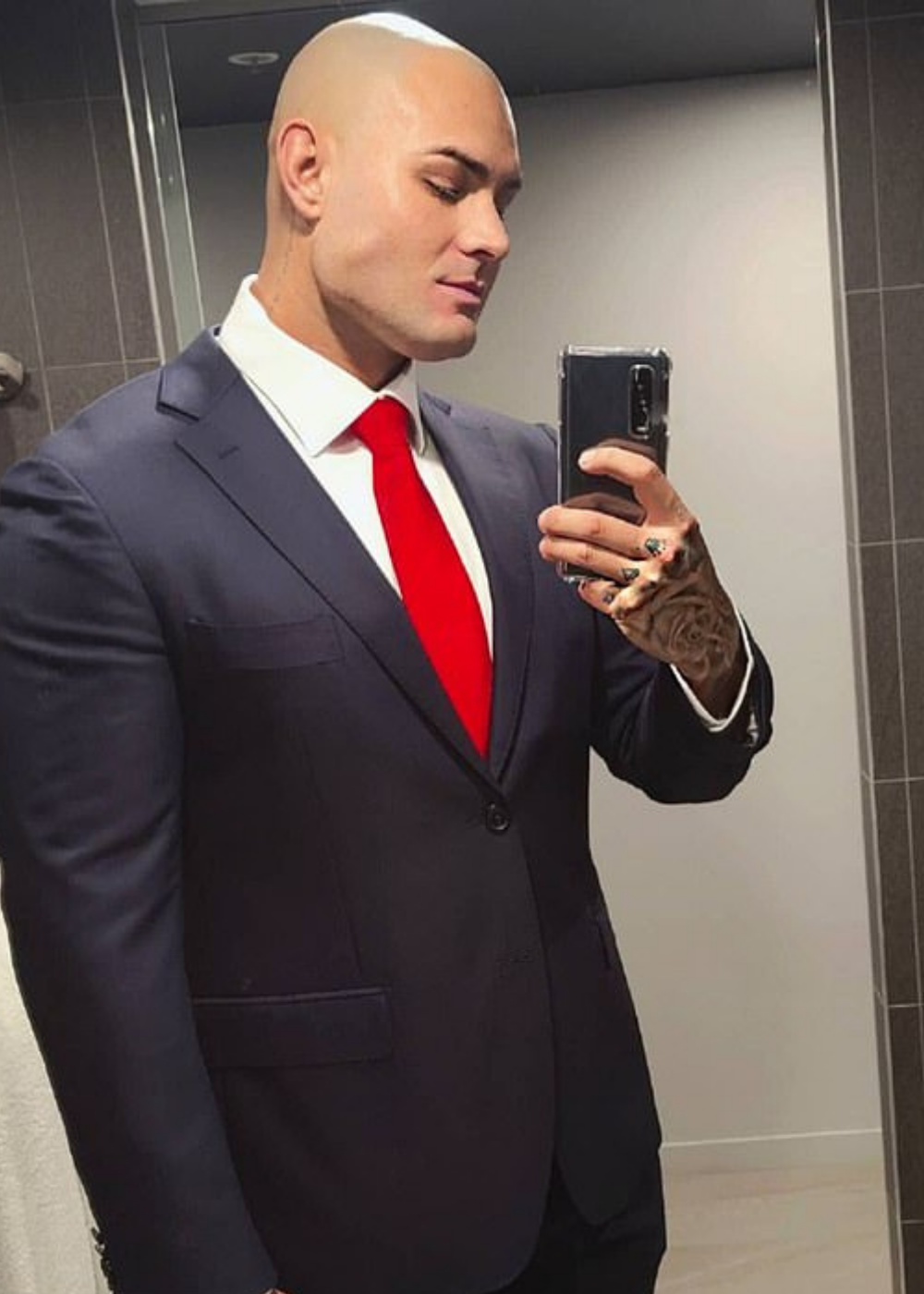MAFS groom Sam Ball debuts bald head | WHO