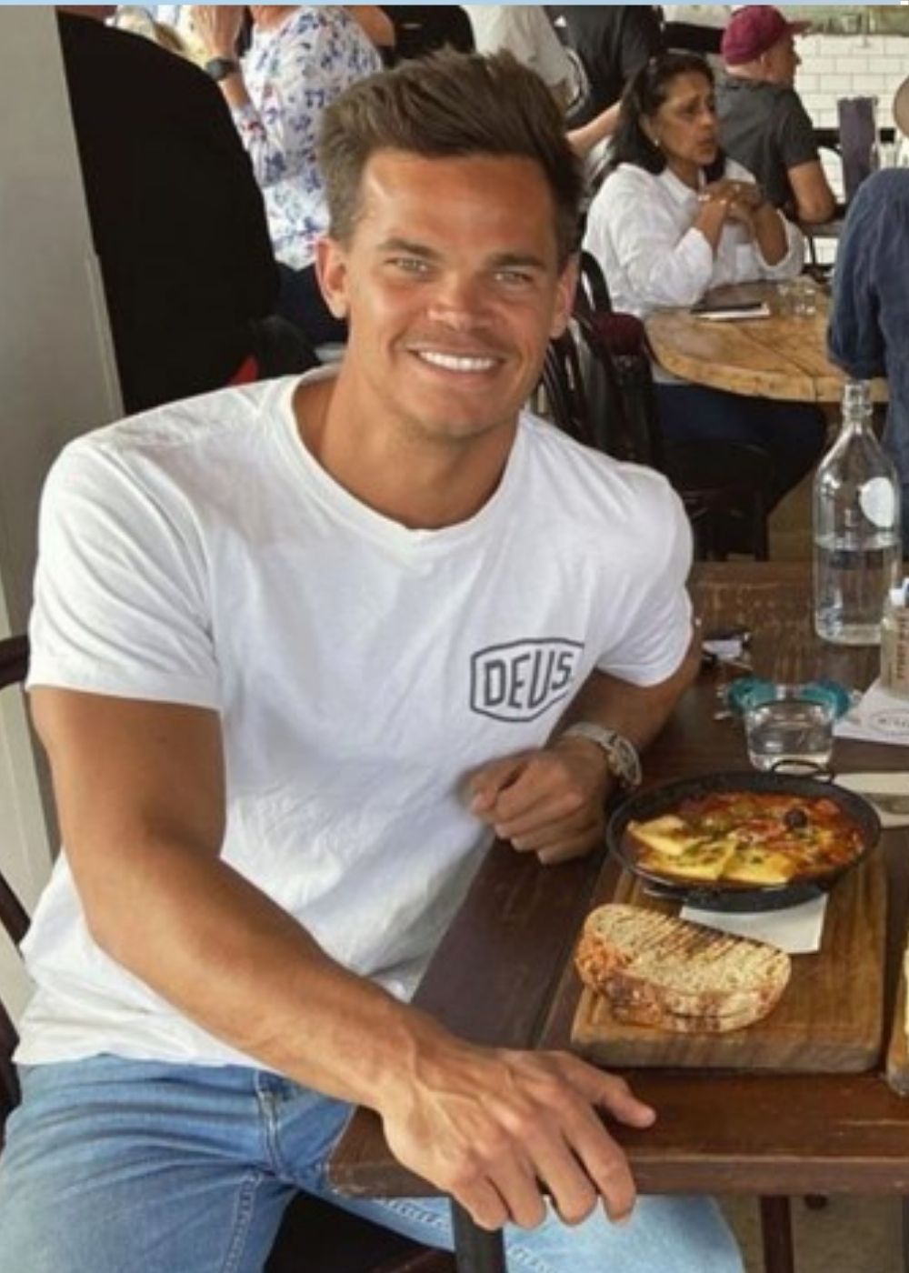 Bachelor Jimmy Nicholson gets vaccinated against COVID-19 | WHO