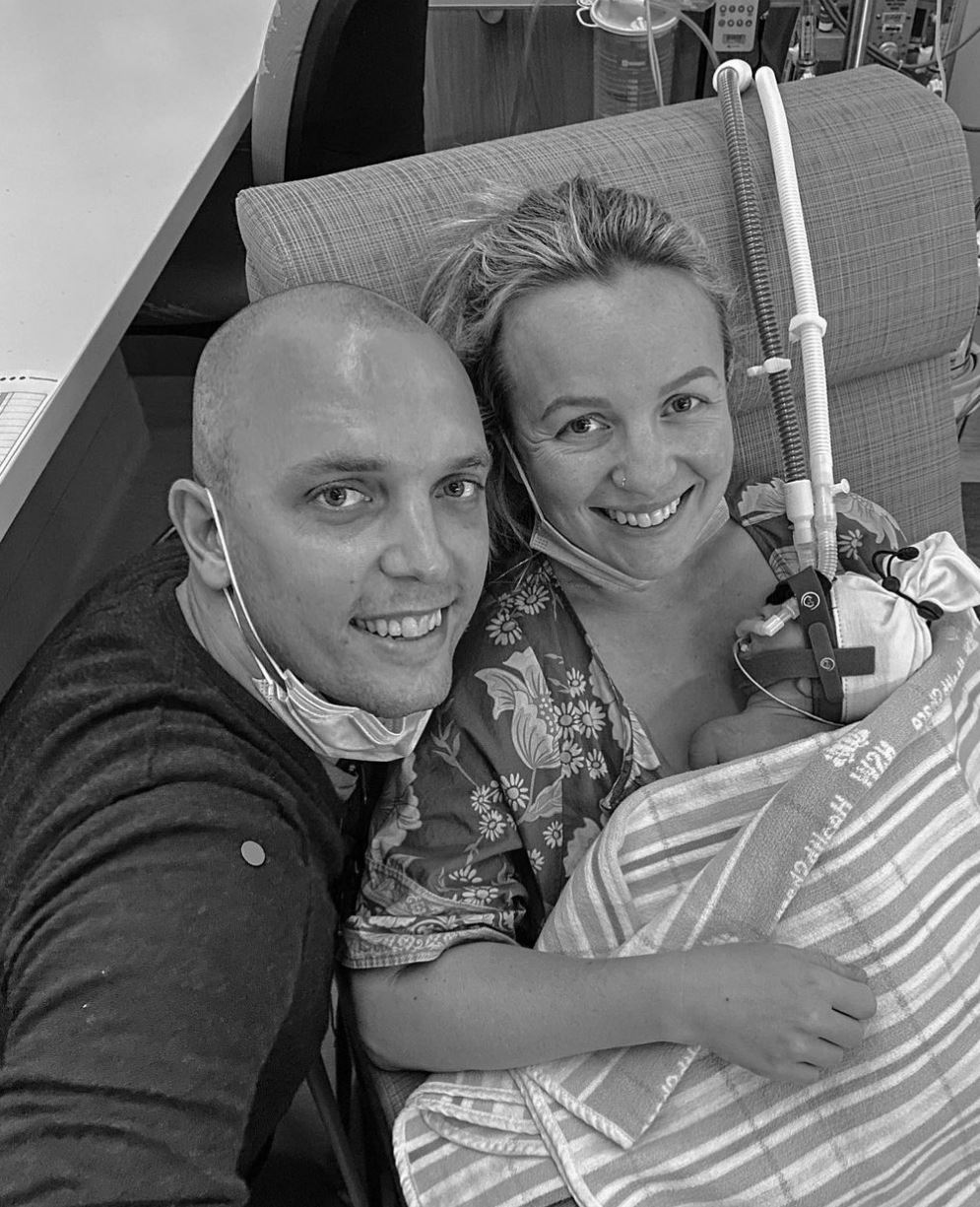 Bachelorette Becky Miles gives birth to her first child | WHO